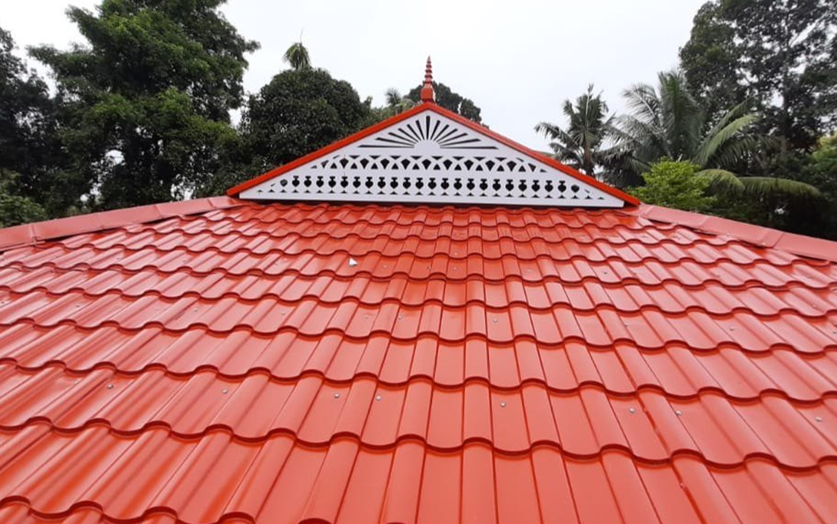 Rainbow Roofing & Construction